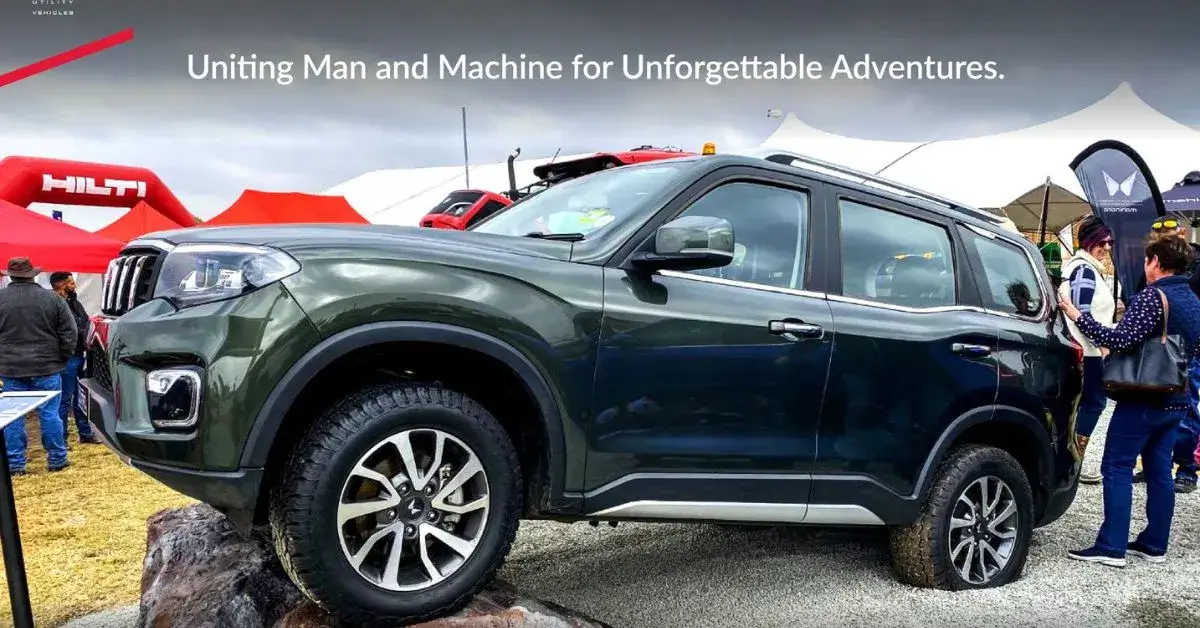 Mahindra XUV700 Review - Mahindra PMB